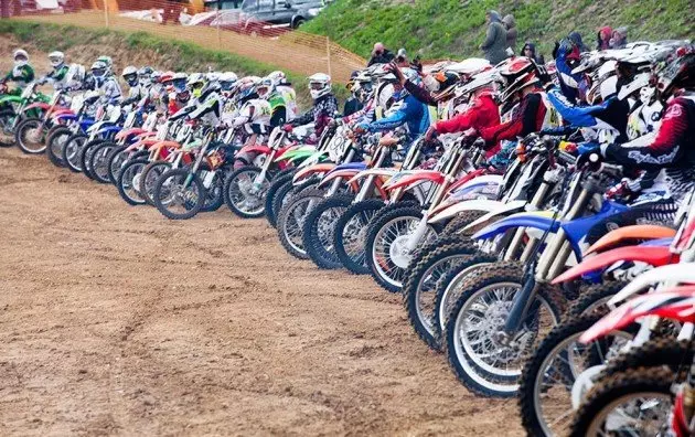 XSR-MOTO CUP کے تیسرے مرحلے 1427_2