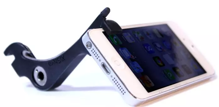 The strangest multitool for the iPhone