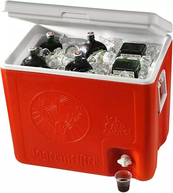 Cooler untuk Jägermeister.