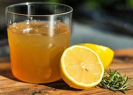 Grilované limonáda ohromí každého přítelkyni