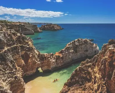 Pourquoi l'albufeira portugais est un endroit idéal pour un voyageur avec des intérêts 19830_1