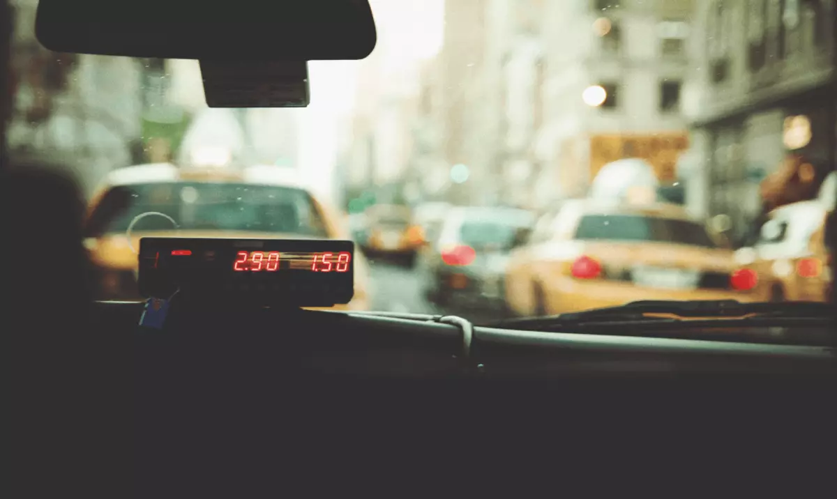 Tip nummer 7. Op reizen naar sommige landen is het beter om een ​​taxi te gebruiken