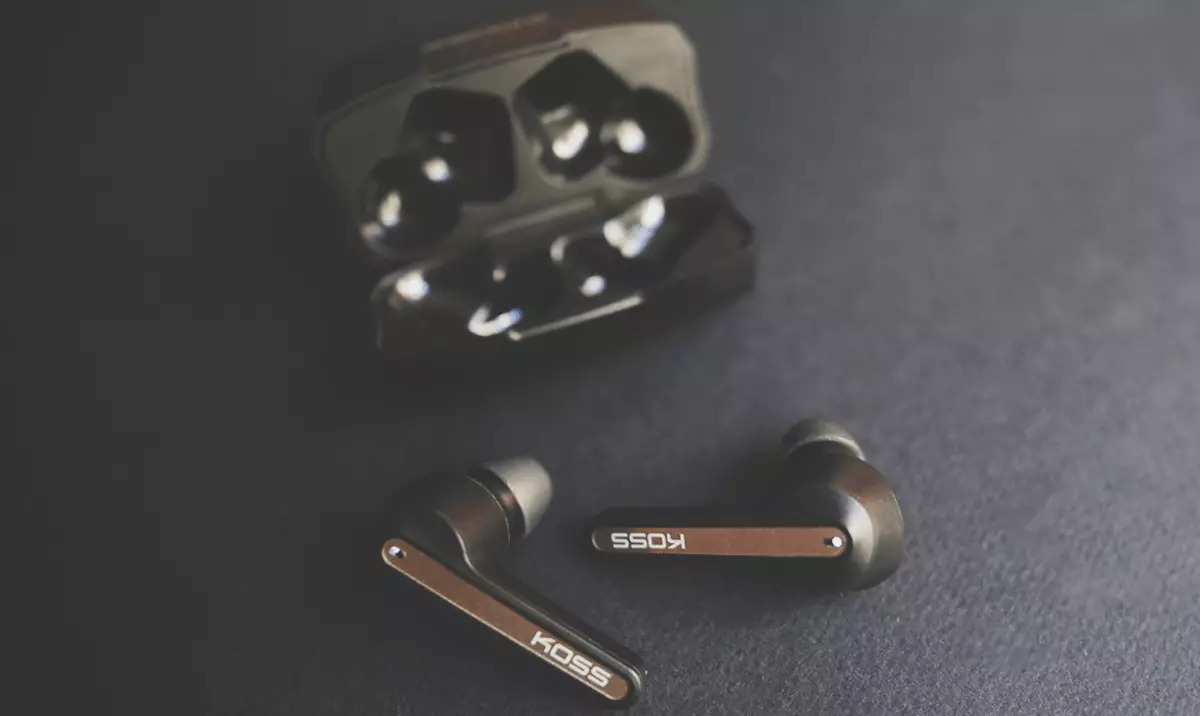 What are the advantages of the headphones of different types and how to choose the appropriate: disassemble the example of KOSS 23_9