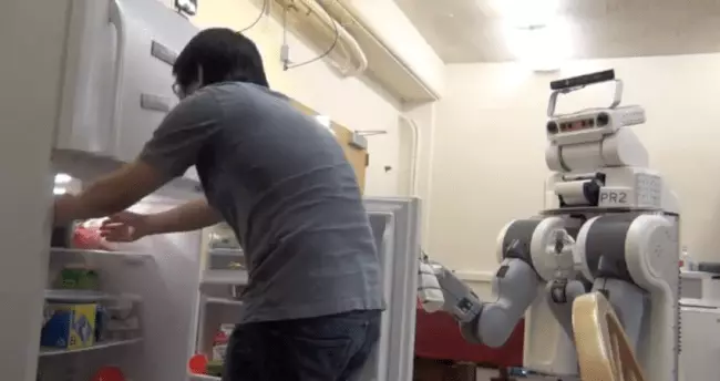 Robot koji se osjeća kada trebate pivo