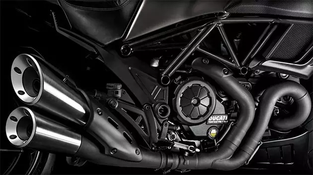 Ducati Diavel Títan 2015: Takmarkaður Series 5382_10