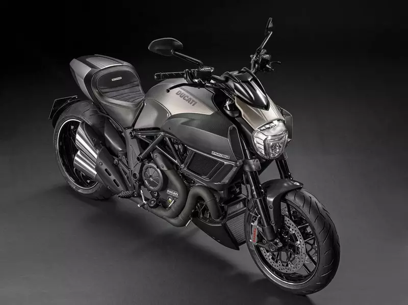 Ducati Diavel Titanium 2015: Sèries limitades 5382_4