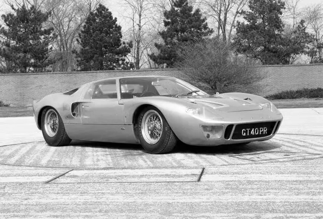 Story bukur Ford GT40 në foto të rralla 5870_14