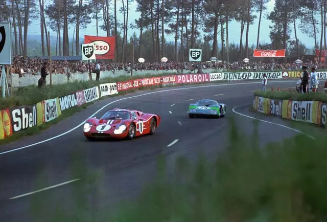 Cerita bagus Ford Gt40 dalam foto langka 5870_21