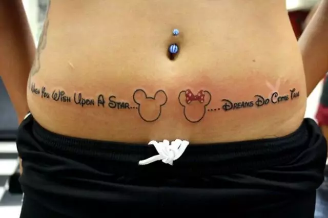 Ongebruikelijke en creatieve tatoeage voor Disney-liefhebbers 693_15