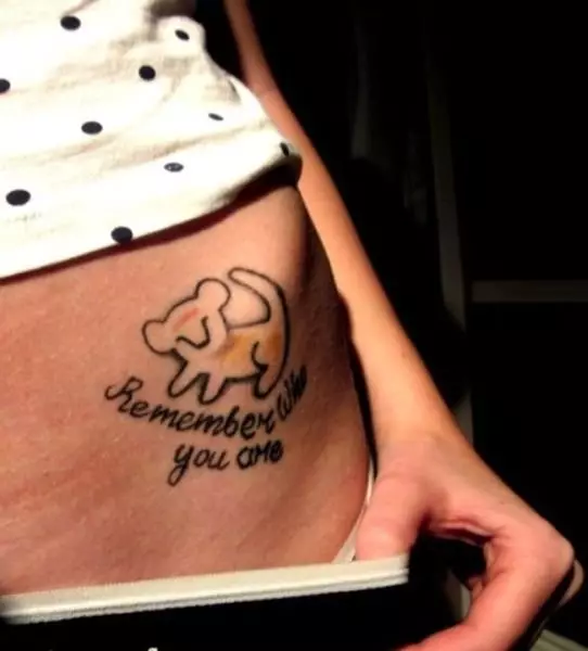 Ongebruikelijke en creatieve tatoeage voor Disney-liefhebbers 693_18