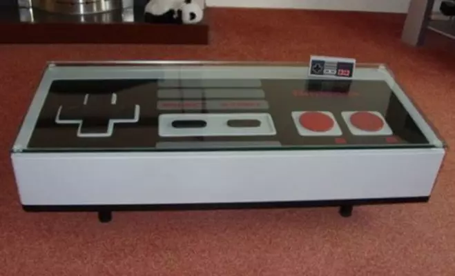 Nintendo-Table. 8555_3